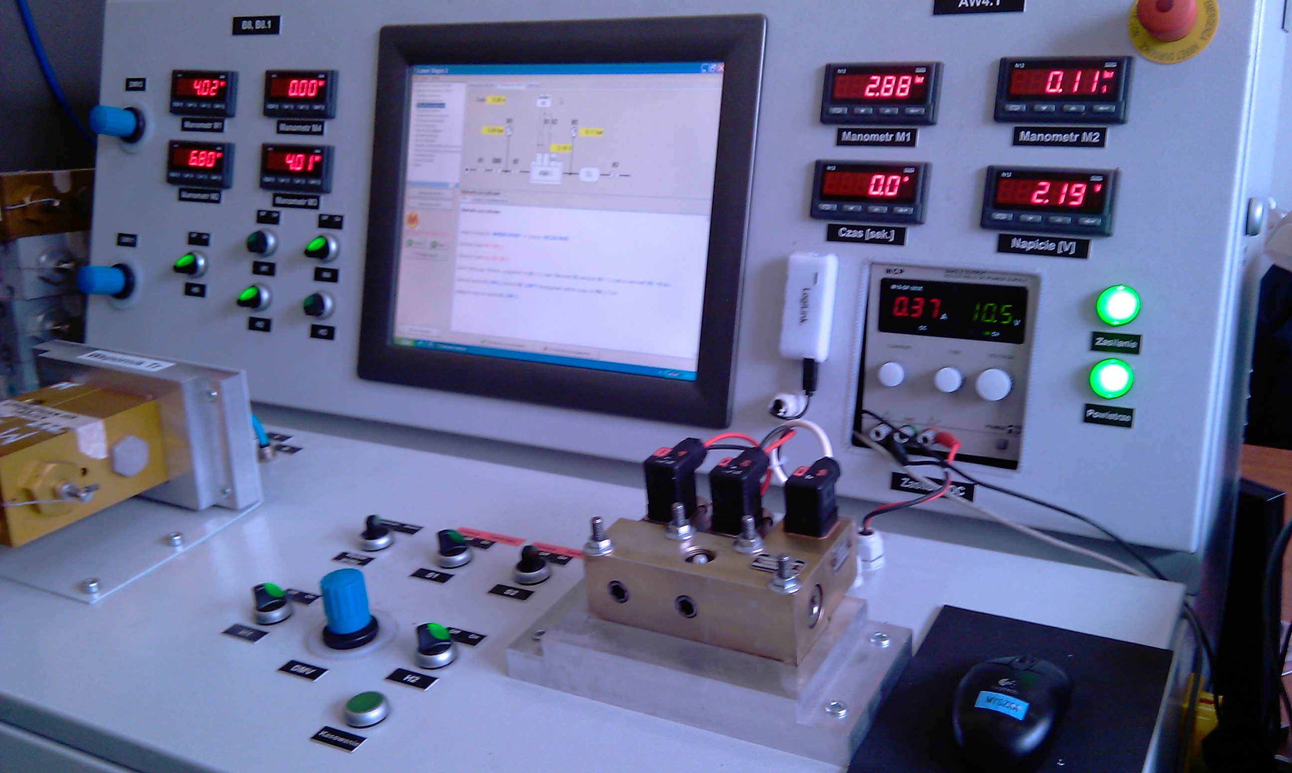 Laboratory-testing work stations | Lumel